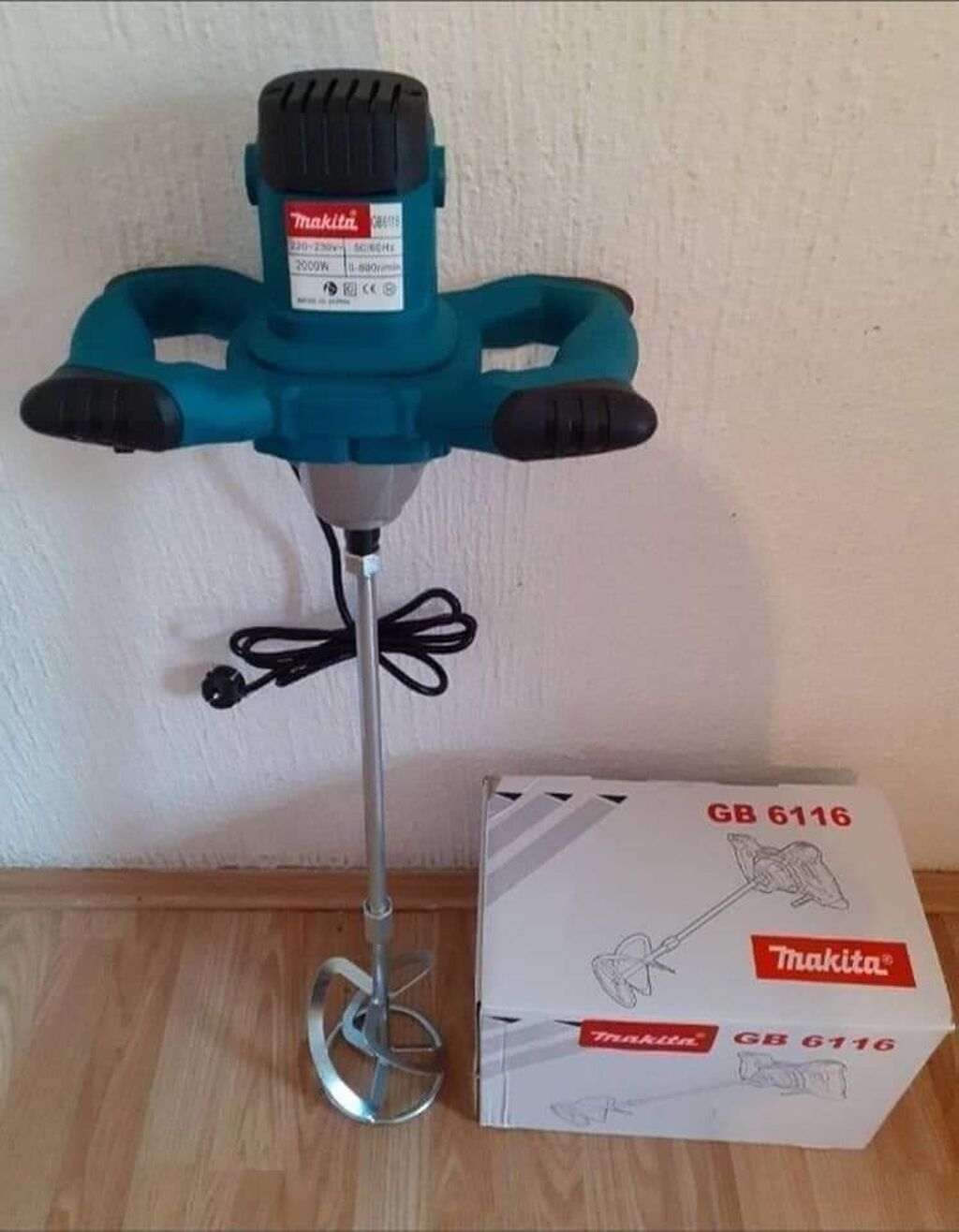 Mixer Mešač Makita 2000w Top kvalitet 6000din Namena: mešanje farbe