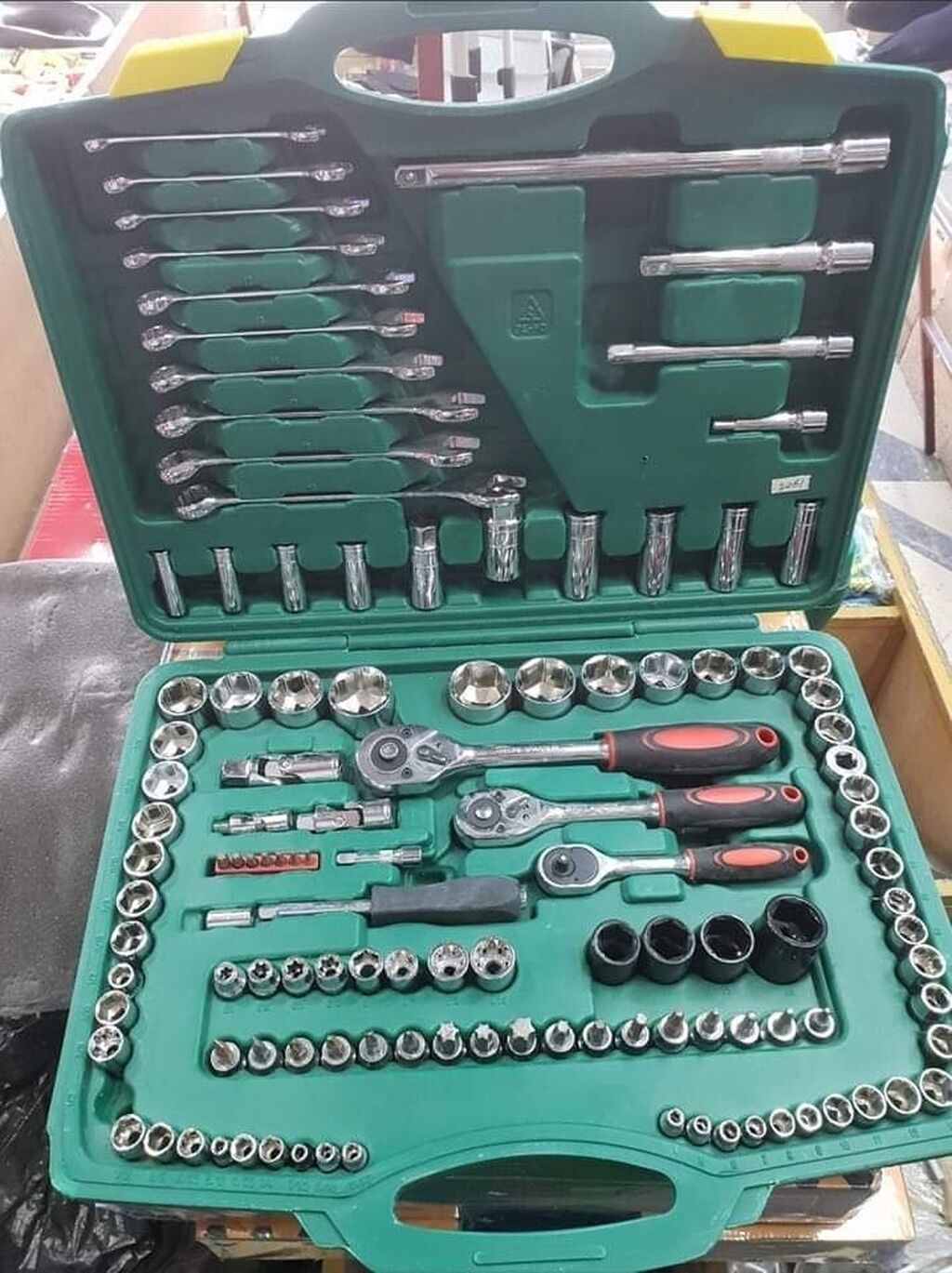 Gedore set od 120 delova Gedora Novo 7500din Najnoviji set alata 120