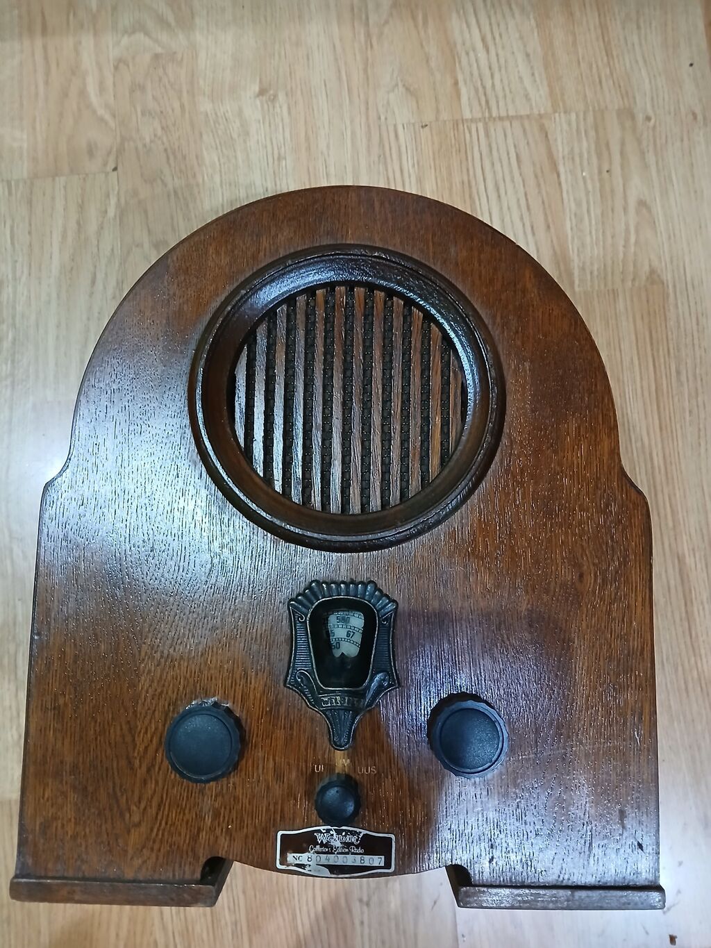 Vintage stojeći radio u drvenom kućištu – Welson Collector’s Edition