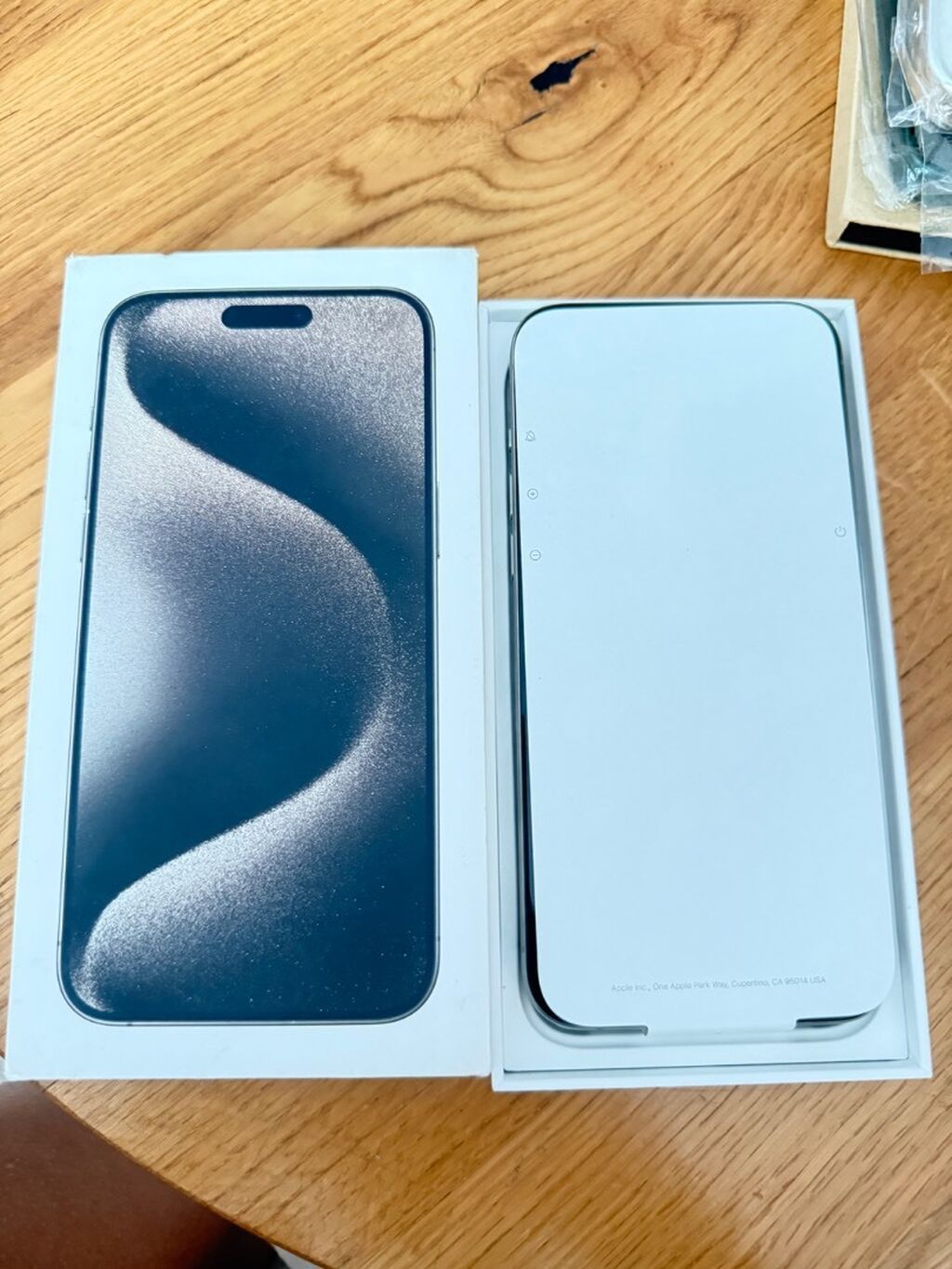 Apple iPhone iPhone 15 Pro Max, 256 GB, Srebrna, Garancija, Bežični punjač, Face ID