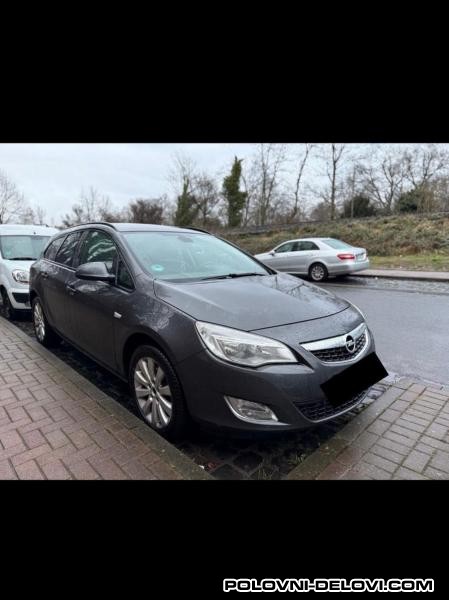 Opel Astra Astra 2.0cdti Kompletan Auto U Delovima