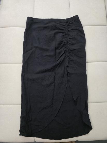 H&M suknja    L    ETIKETA midi slic viskoza
