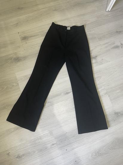 Crne elegantne pantalone