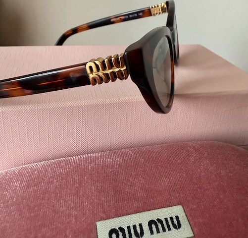 Miu miu naočare za sunce
