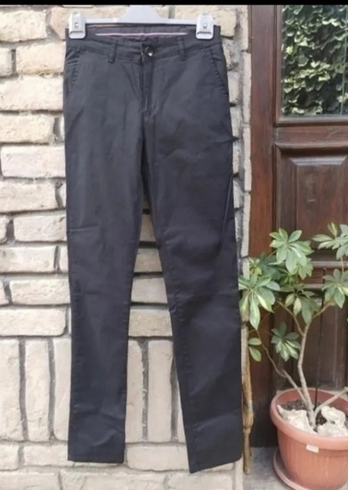 Muske pantalone vel S, M novo