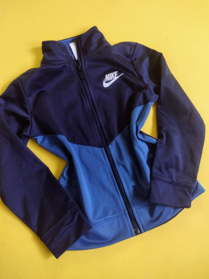Nike duks 5-6