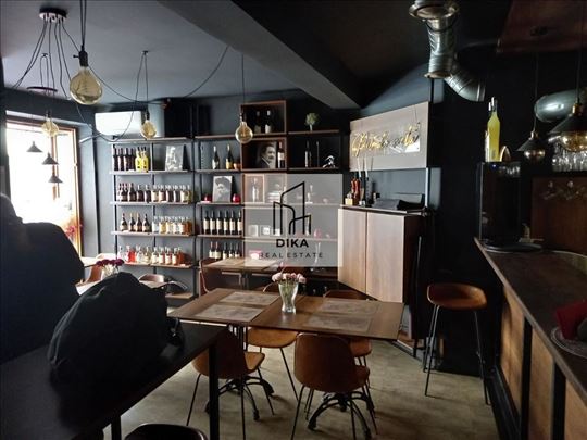 Lokal u mirnoj ulici u centru Zemuna