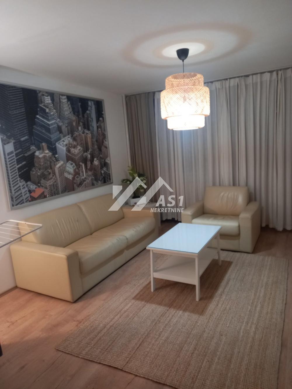IZDAJE SE DVOSOBAN STAN NA LIMANU III ID#3656 500 €
