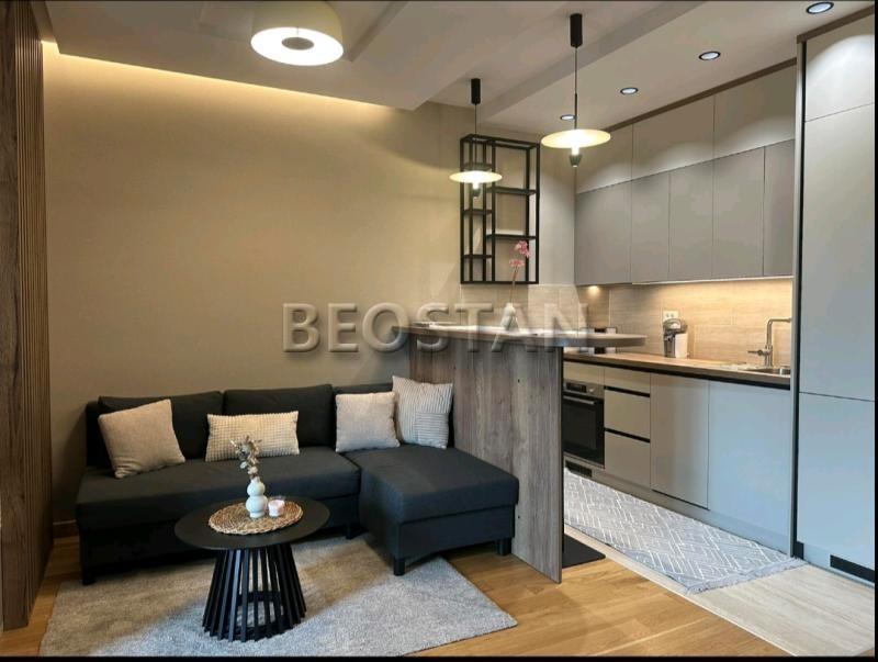Novi Beograd - Wellport kula #864114 750 €