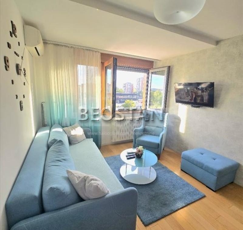 Novi Beograd - A blok #64243 900 €