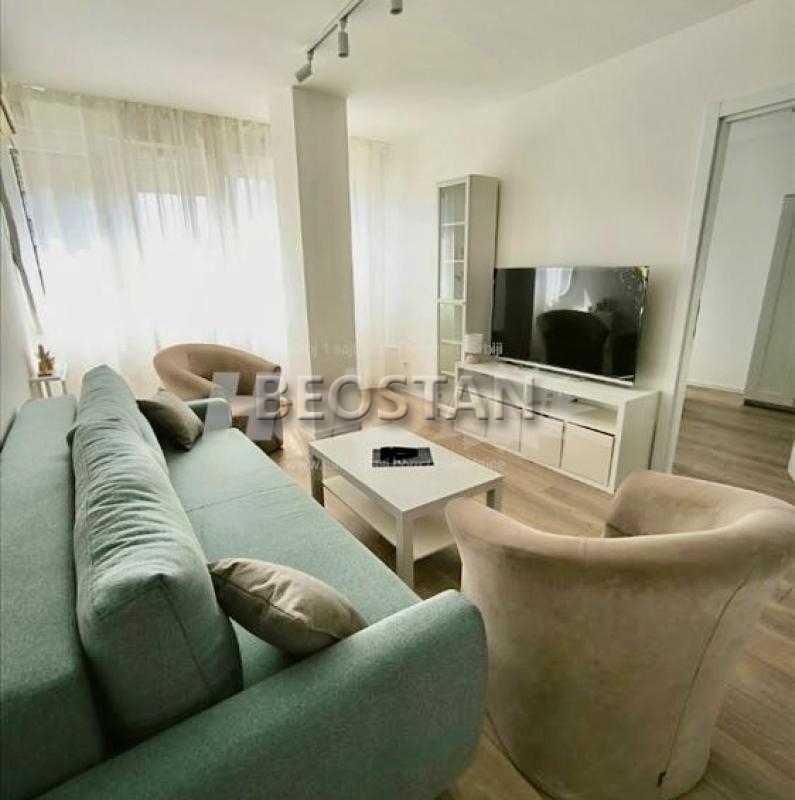 Novi Beograd - Stari merkator #64248 650 €