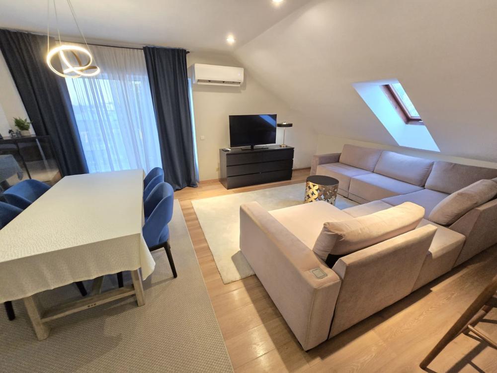 Lion,Milana Rakića,trosoban,useljiv ID#818642 800 €
