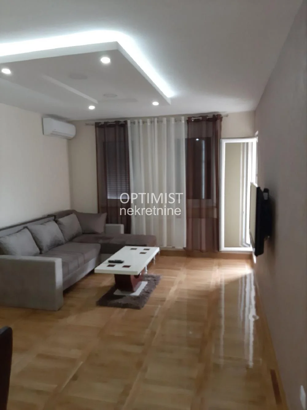 Arena,Antifašističke borbe, 54m2, 2.0 ID#3118 900 €
