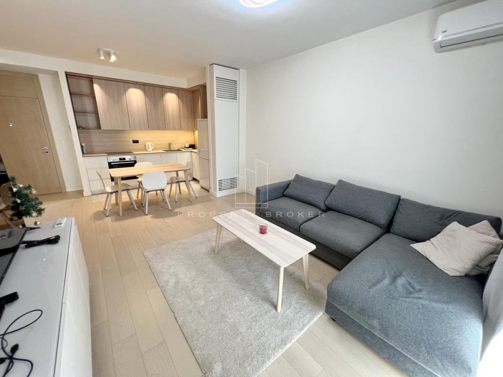 Magnolia, moderno opremljen, odmah useljiv ID#4127 1.100 €