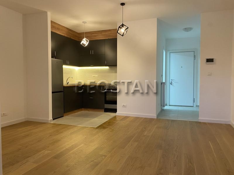 Širi centar - Vozdovac #1464150 600 €