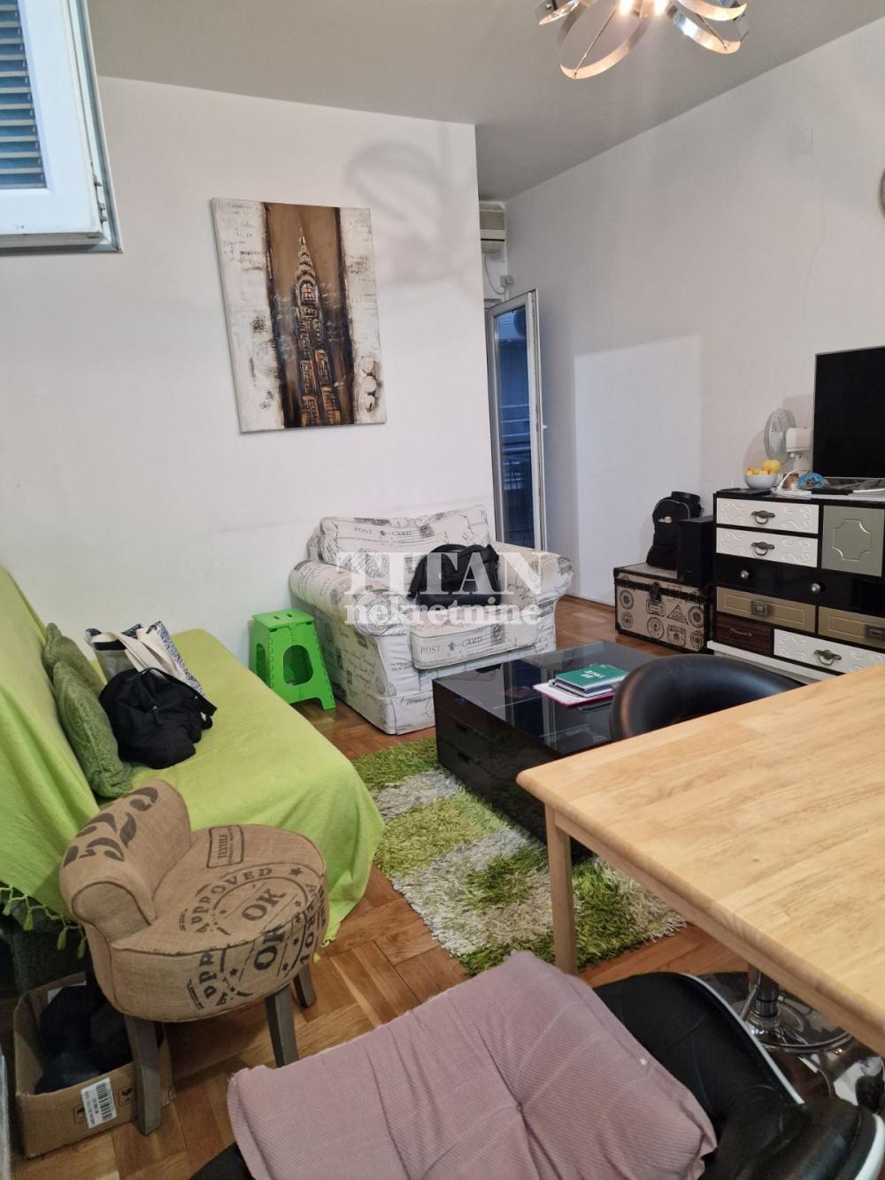 nadomak Cvetkove pijace ID#5539 120.000 €
