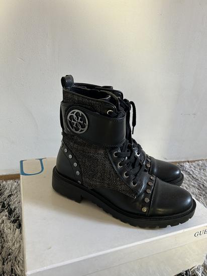 Guess cizmice kao nove