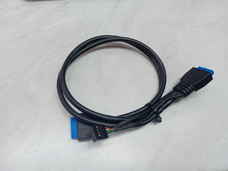 usb 3.0 kabal sa ploce 50cm ispravan