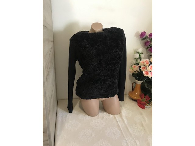 Zara knit crni dzemper sa cupavim M