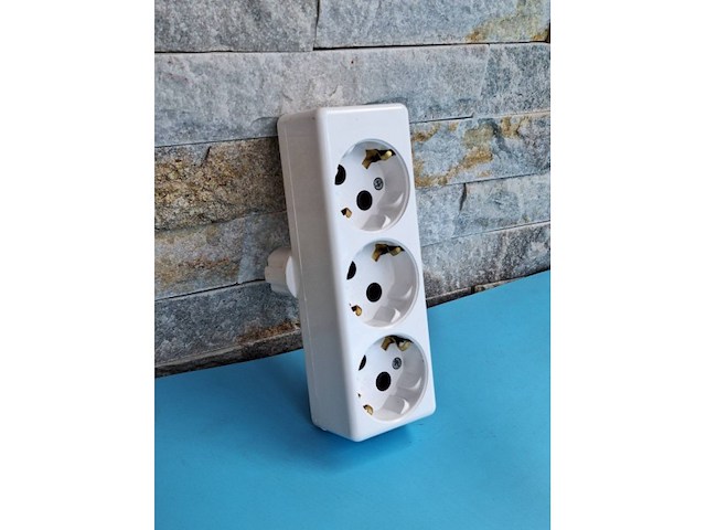 Trofazno monofazni razvodnik 3x16A/250V razdelnik