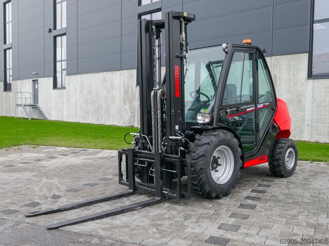 Viljuškari van puta
Manitou MC 30-4