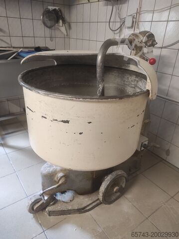 Mješalica za tijesto + 2 kotla
WP