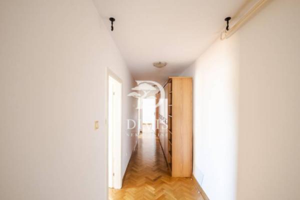 Dositejeva , Četvorosoban stan na prodaju, 111m2, 510.000€