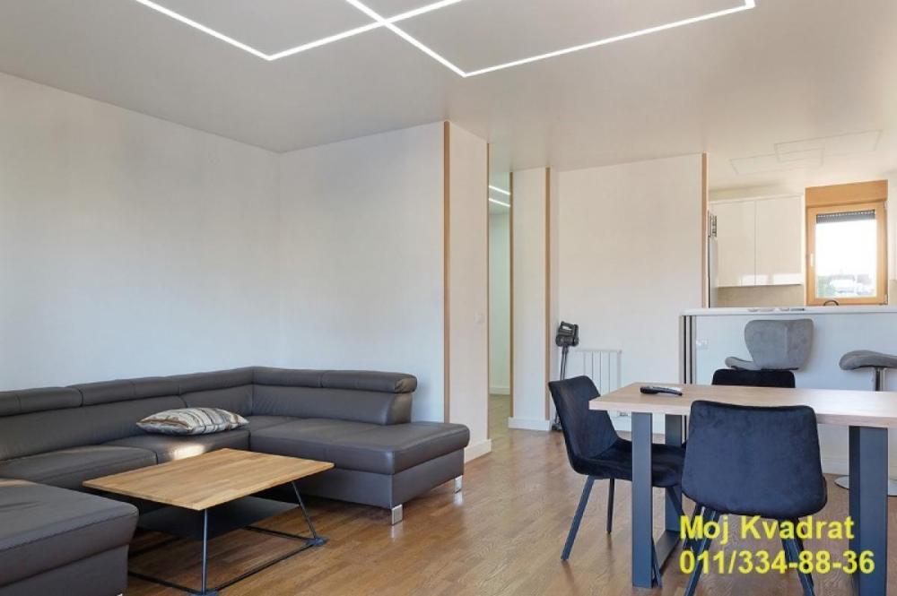 Trosoban stan na prodaju, 91m2, 315.000€