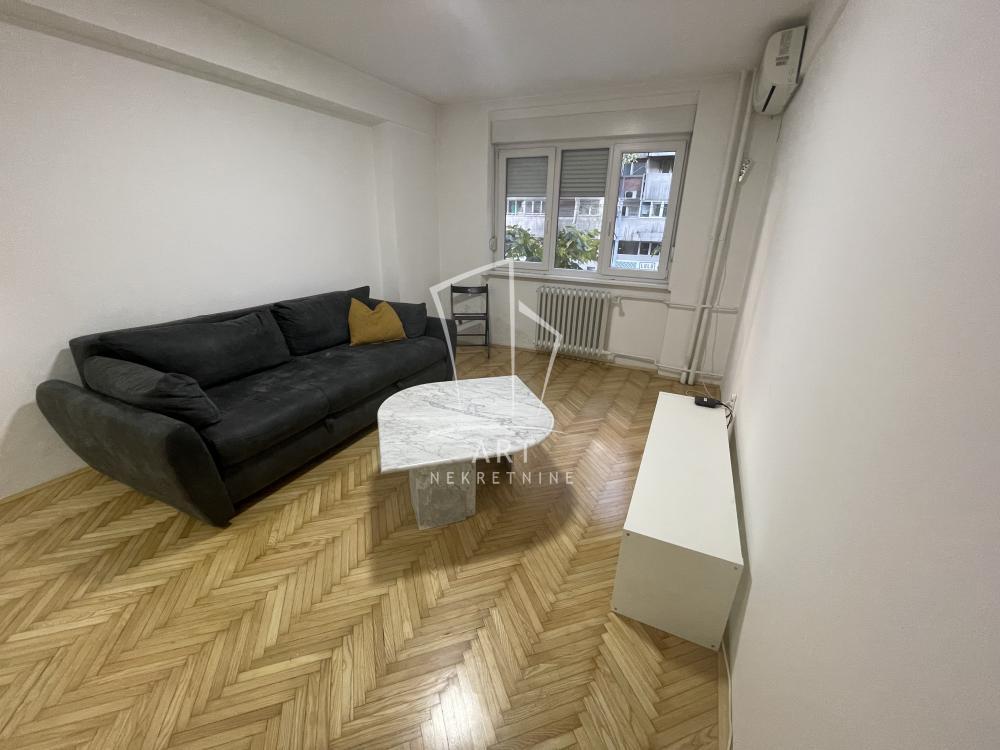 Kraljice Marije, Jednosoban stan za izdavanje, 37m2, 550€