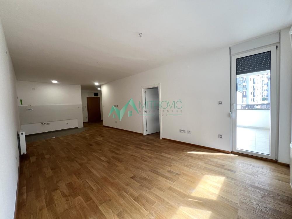 Trosoban stan na prodaju, 65m2, 167.000€