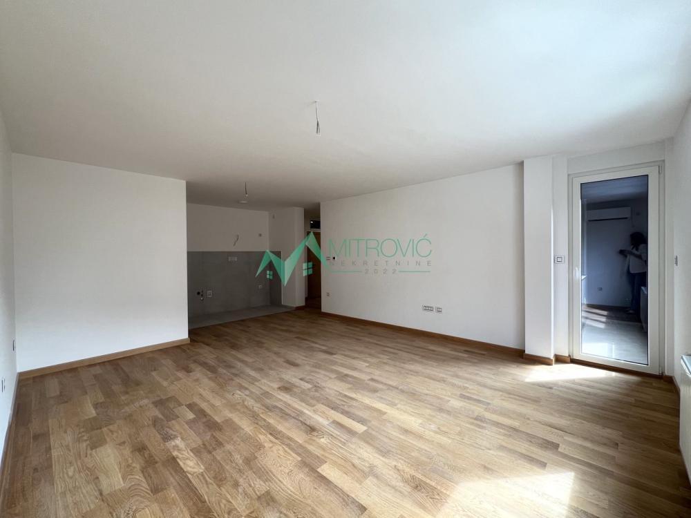Trosoban stan na prodaju, 71m2, 212.000€