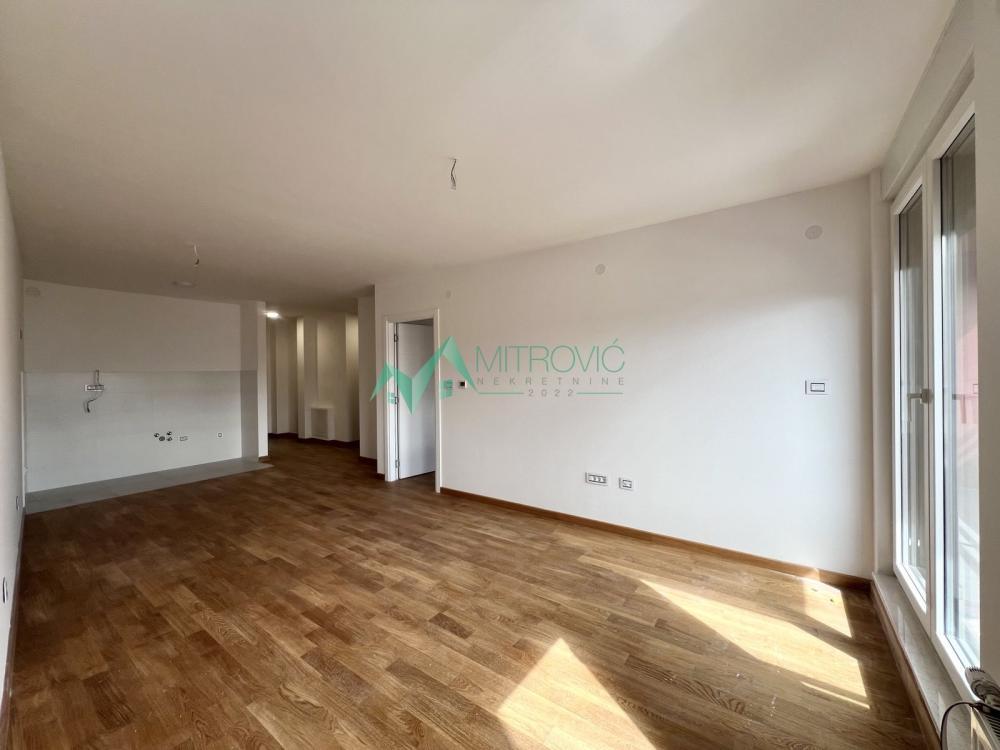 Trosoban stan na prodaju, 71m2, 212.000€