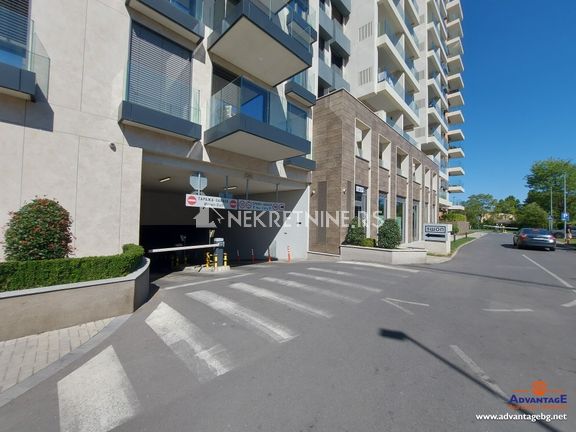 Garažna mesta 12m2+12m2 - Novi Dorćol