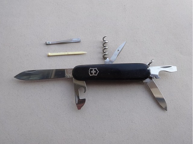 VictorInox švajcarski preklopni nožić original