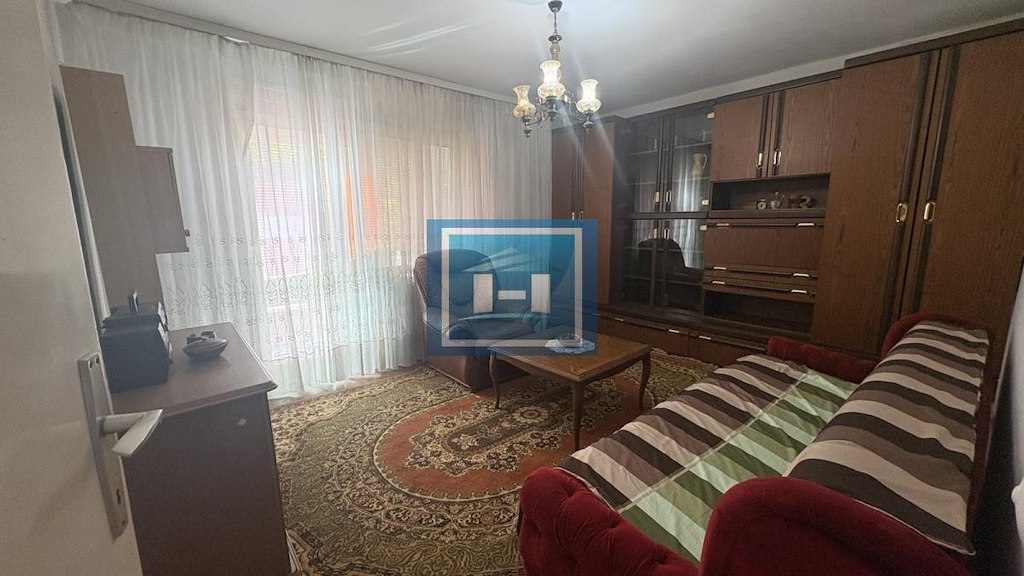 IZDAJE SE – Porodični stan 58m² na mirnoj lokaciji, okružen zelenilom