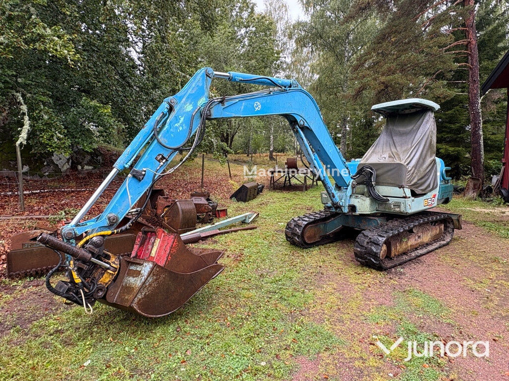 Prodaje se Yanmar B50 mini bager na aukciji