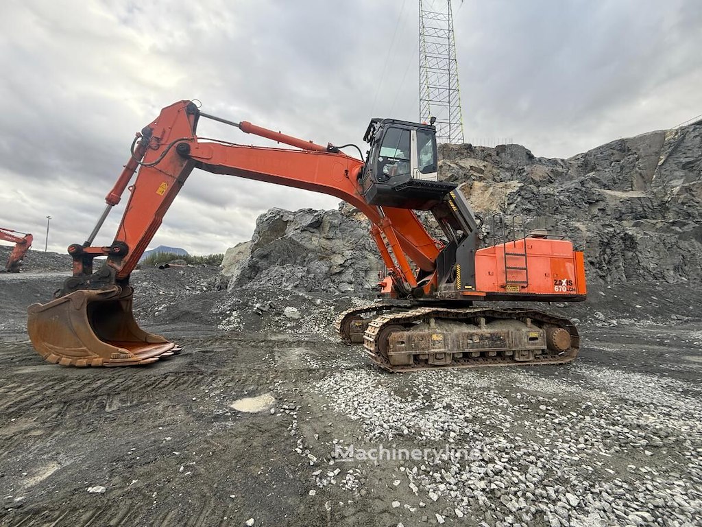 Prodaje se Hitachi ZX670LCH-3 mini bager na aukciji