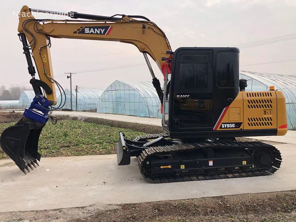 Sany SY95C with tilt bucket mini bager