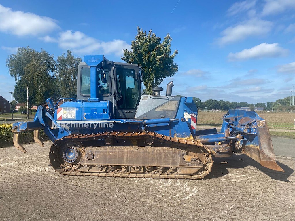 Komatsu D61EX-15 buldožer