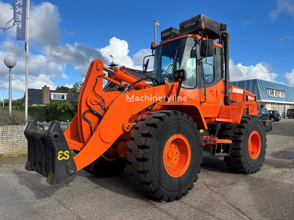 Doosan DL250 prednji utovarivač