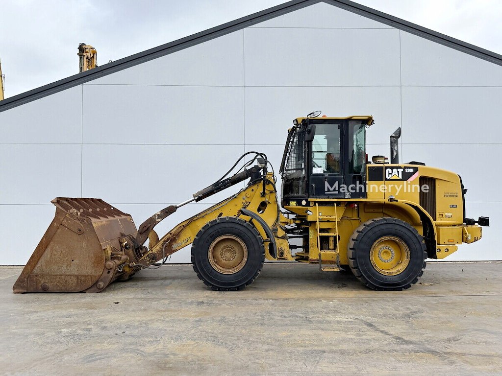 Caterpillar 930H - New Tires! prednji utovarivač
