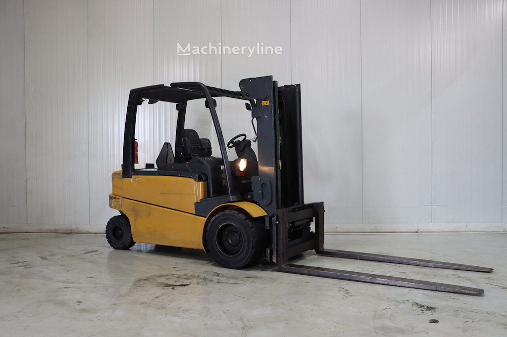 Caterpillar EP50 električni viljuškar