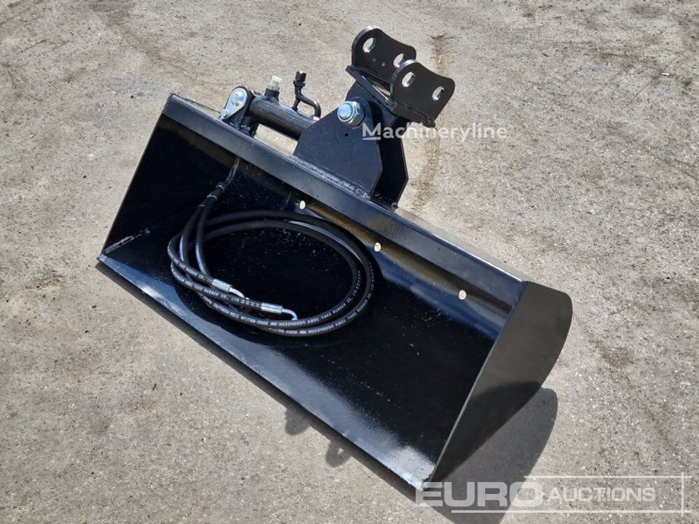 Prodaje se 32" Hydraulic Tilt Ditching Bucket to suit Mini Excavator sejalnu kašiku na aukciji