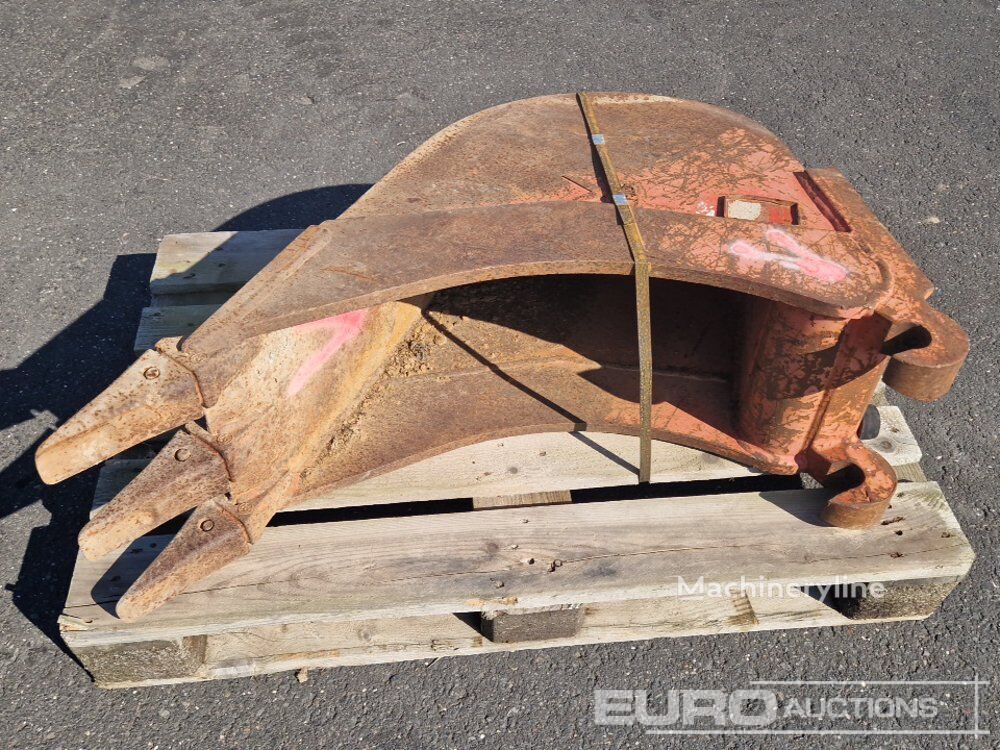 Prodaje se 12" kašiku za mini bager na aukciji