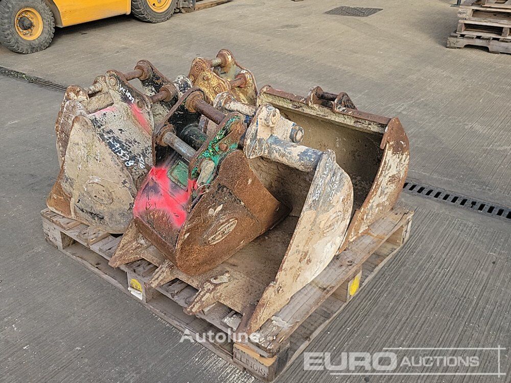 Prodaje se 24", 24", 24", 12", 10", 10" Digging Bucket 30-35mm Pin to suit kašiku za bager na aukciji
