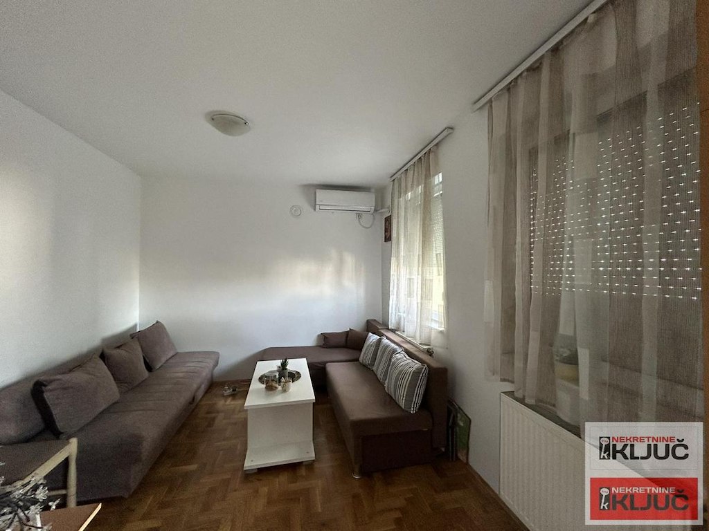 BULEVAR EVROPE, 25m2, Garsonjera, Nameštena