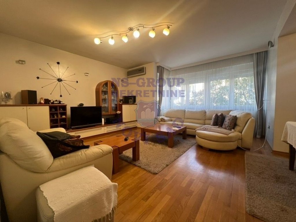 Luksuzan stan u Novom Sadu 120m2, Sajam