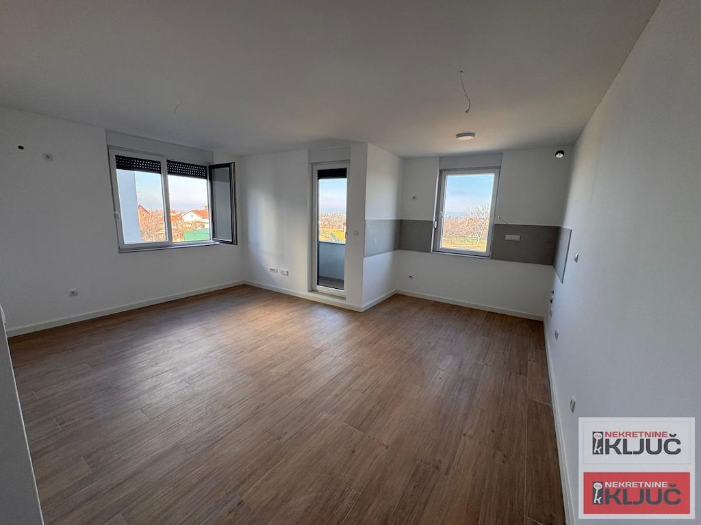 PETROVARADIN-ALIBEGOVAC, 72m2, Troiposoban, Novogradnja