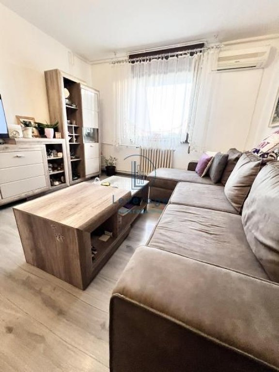 Lux, Miljakovac, Borska, 75 m2