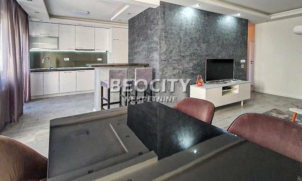 Vračar, Kalenić pijaca, , 3.0, 81m2, 1250EUR